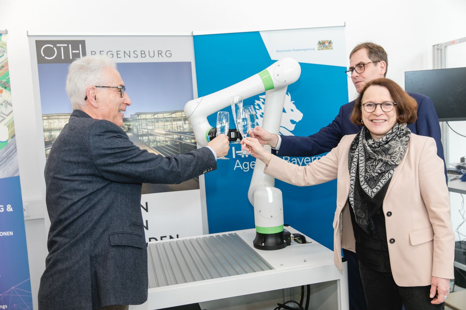 Building Lab: Offizielle Inbetriebnahme am TechCampus Regensburg