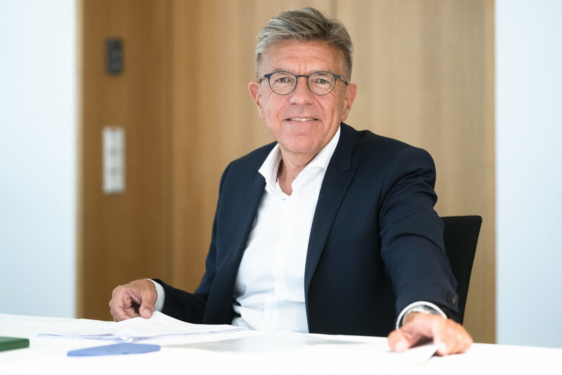 Interview mit Prof. Dr. jur. Martin Burgi zur Vergabe von ...